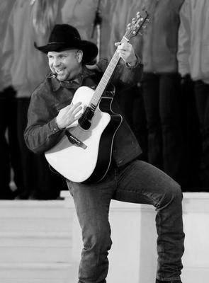 Garth Brooks Metal Poster Wall Art 8in x 12in 12"x16" Black and White ...